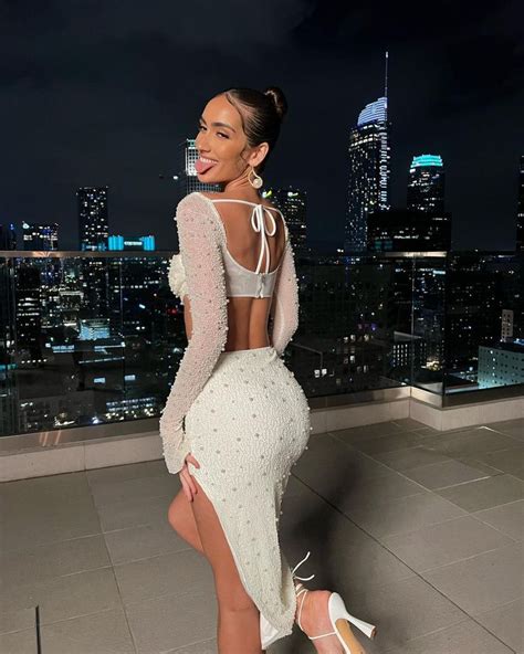 Priscilla Ricart On Instagram “🤪” Fashion White Formal Dress