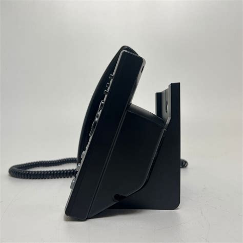 Polycom Vvx 301 Ip Gigabit Phone 2201 48300 001 Vvx301 Poe Wall Moun Dynamic Computer Surplus