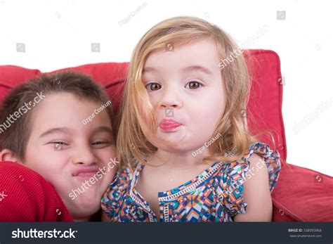 Young Brother Sister Pulling Funny Faces库存照片168993968 Shutterstock