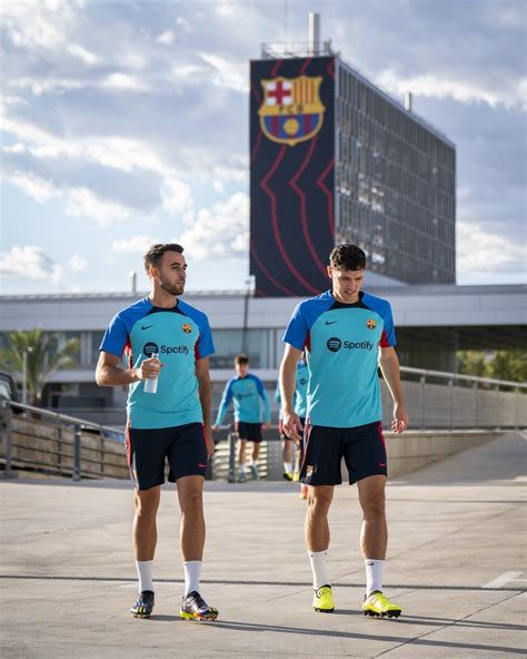 Akaemjay🇬🇭🦅 On Twitter Rt Fcbarcelonaes Un Par De Centrales Muy