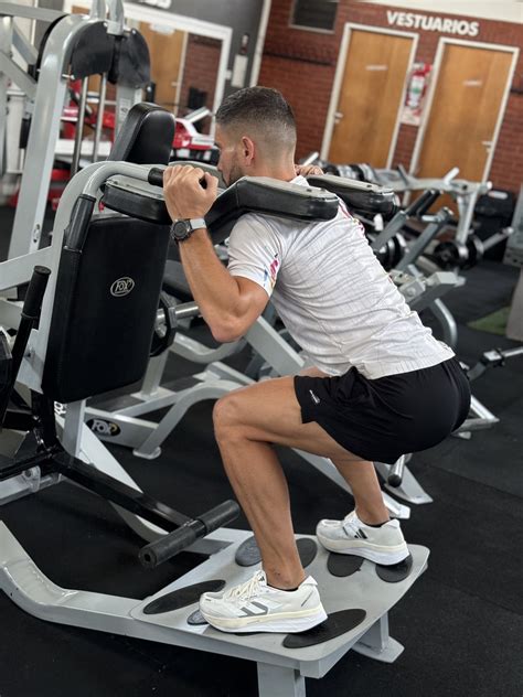 Máquina Hack Sentadillas Para Glúteos Piernas Ejercicios