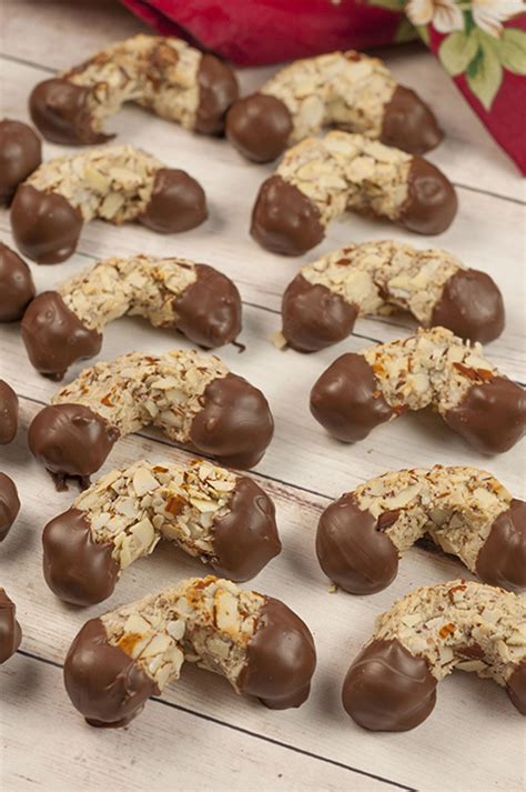 Italian Crescent Cookies Kinastro