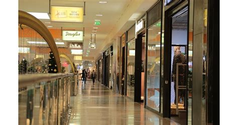 Пращат касова бележка по имейл и през телефона