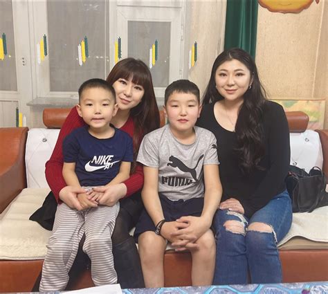 Dima Хүнд тус дэм болж чадаж л байвал чадахаараа л тусалж байх хэрэгтэй шүү гэж аав минь