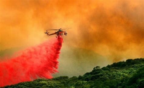 40 000 души бяха евакуирани заради пожари в Канада