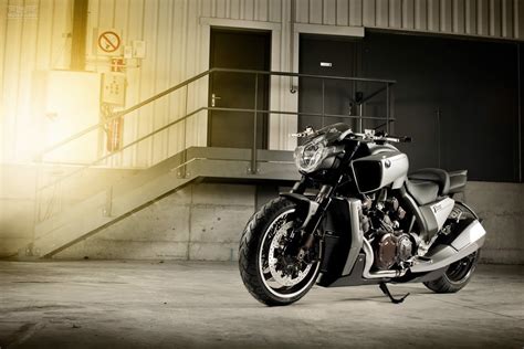 Yamaha Vmax Hyper Modified Lazareth Roland Sands Walz