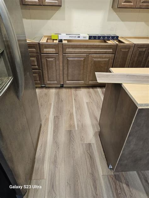 Smartcore Sample By Coretec Floors Vanderbrook Oak 22 Mil X 7 05 In W