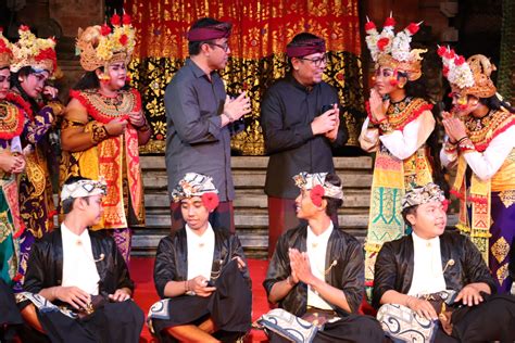 Angkat Cerita Bali Go Arja Klasik Duta Denpasar Sukses Kocok Perut Penonton Di Pkb Xlv