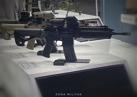 Los Fusiles Iwi Arad 5 Y 7 Se Perfilan Como El Futuro Reemplazo De Los Fal De Dotación Del