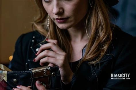 Женщина на поминках совершила кражу и много денег взяла