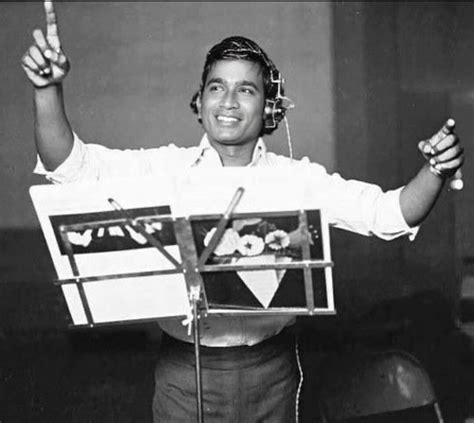 இளையராஜா பயோபிக் படத்தில் ஏ ஆர் ரஹ்மானாக நடிக்கும் சிம்பு