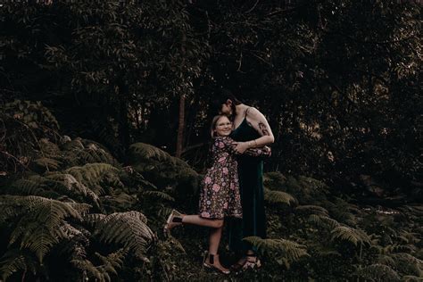 Dana Isaac Immy Motherhood Photo Session — Grace Hilzinger Photography