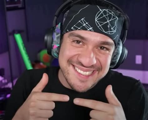 ᴇᴅᴅɪᴇᴠʀ ₊ ‧₊˚౨ৎ˚₊ ‧₊ Eddie The Youtuber Youtuber Pfp Juicy