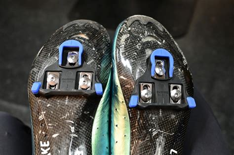 전북자전거 로드바이크 슈즈 클릿 교체 작업 전북 자전거 소모품교체 자전거 클릿슈즈 클릿교체 자전거 신발 클릿교체 전문점 전북 시마노 부품 정식대리점 입니다