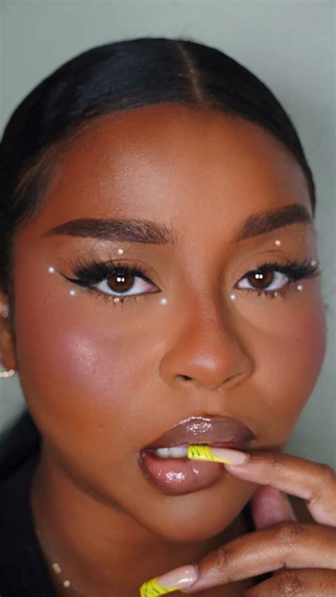 Summer Eye Makeup With Gems Easy Eye Makeup For Beginners Gem Eye
