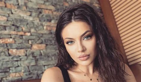 Reacția Fabuloasă A Cristinei Ich Despre Presupusul Sex Tape Cu Ea și