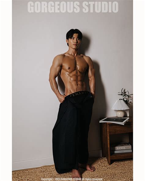 대구바디프로필 스튜디오 고저스 청바지 모델 같던 고객님 원하시는 어떤 컨셉이든 최대한 맞추어 찍어드려요 대구 고저스 바디프로필 스튜디오 Gorgeous