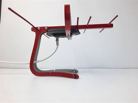 КОМНАТНАЯ АНТЕННА ТРИАДА 3325 ДЛЯ ЦИФРОВОГО ТВ Dvb T2 АКТИВНАЯ КРАСНАЯ купить по выгодной