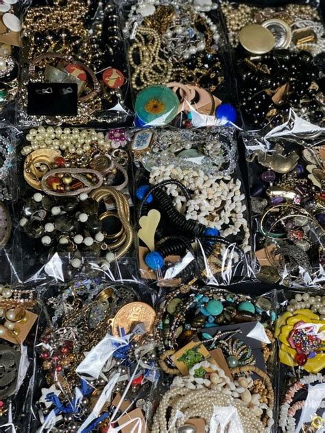 💎estate Vintage To Now Costume Jewelry Lot 15 Pc No Junk Necklace Brooch Ear💎 Ebay Jewelry