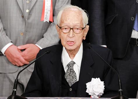巨人 97歳の渡辺恒雄主筆「選手諸君には今年こそは優勝、日本一を」車いす姿で力強く“厳命” 2024年3月21日掲載 ライブドアニュース