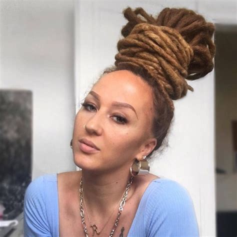 Knot Your Average Bun👌🏽 Locdnotbound Bun Hair Styles Hair