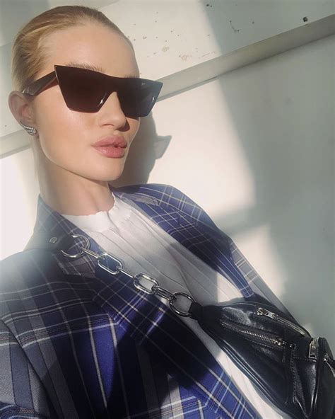 Rosie Hw Rosiehw Instagram Photos And Videos Black Gold Diamond Insta Outfits Rosie