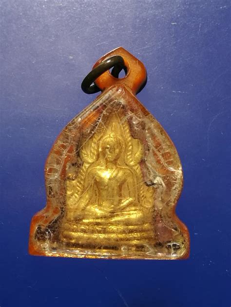 เหรียญพระพุทธชินราช เก่า กะไหล่ทองเต็ม เลี่ยมโบราณ Ennxo