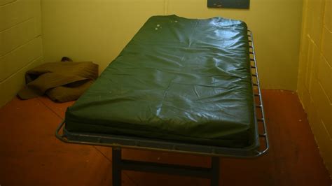 Colorado Lawmakers Advance Bill To Regulate Use Of Restraints In Prison
