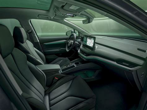 Skoda Enyaq Facelift Adoptă Fața Tech Deck De La Elroq