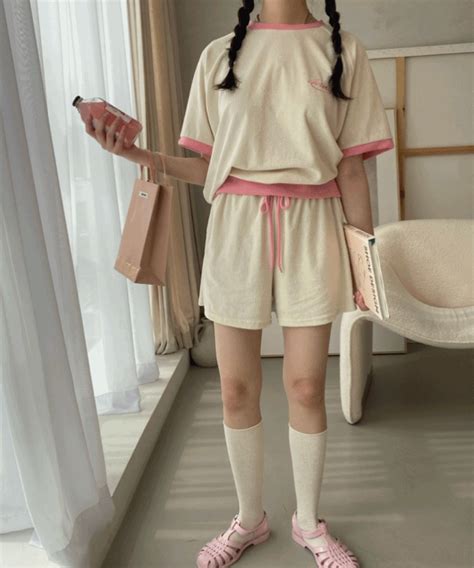 타올 배색 핑크 밴딩 반바지 반팔 맨투맨 여름 트레이닝복 세트 에이블리