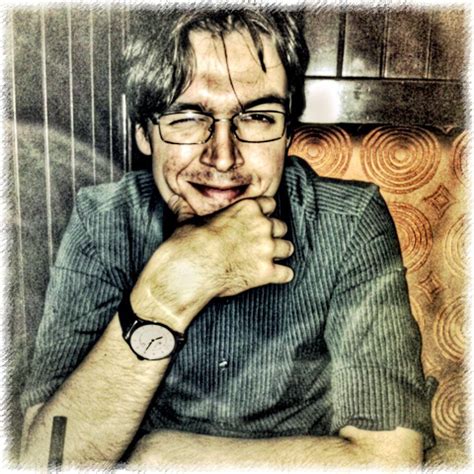 about pedro valadares medium