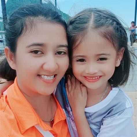 คําไทย สรรเสริญพระบารมี คำอ่าน เมื่อวันที่ ๑ มีนาคม Facebook