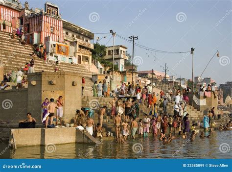 Hindu Ghats River Ganges Varanasi India Editorial Stock Image Image Of Kashi Asian