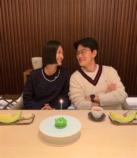 이현이 남편 홍성기와 결혼 10주년 풋풋한 데이트 모델 동료 축하 이었다 [인스타]