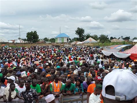 Breaking Pdp Finally Receives Apc Defectors In Plateau State View Point Nigeria