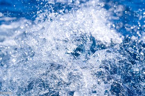 배경에 대한 흰색 파도와 추상적 인 푸른 바다 물 아드레아 해 푸른 지중해 0명에 대한 스톡 사진 및 기타 이미지 0명 경관 기포 Istock