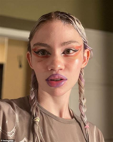 Elon Musks Ex Grimes Says Artists Can Use Her Voice In Ai Generated