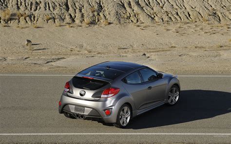 배경 화면 스포츠카 Veloster 바퀴 2560x1600 픽셀 육상 차량 자동차 디자인 자동차 외장 자동차 제조 도시 자동차 현대 벨로스터