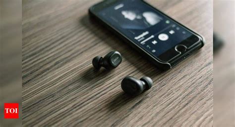 Noise Cancelling Earbuds To Tune Out All Disturbances Times Of India