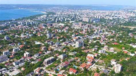 Светлана Такева Заедно с водача на варненската листа на БСП проф Стефан Данаилов се срещнахме