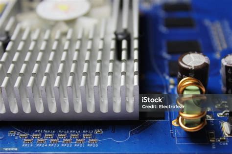 전자 회로 기판 또는 Pcb 인쇄 회로 기판 클로즈업 0명에 대한 스톡 사진 및 기타 이미지 0명 Cpu 개념 Istock