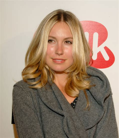 Sarah Carter Fan Site Image Gallery