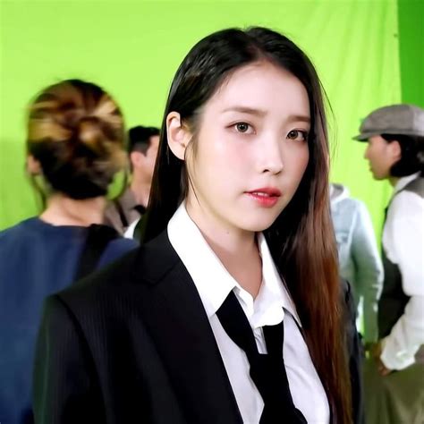 Pin By Meng Vang On Iu Singer Korean Singer Songwriting