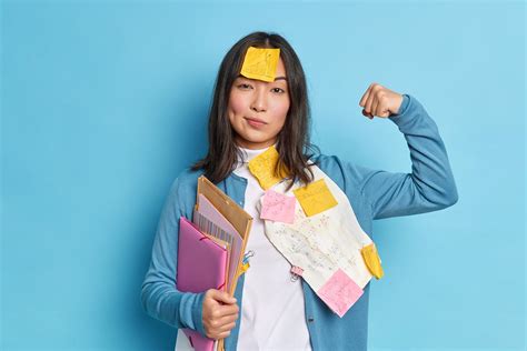 Dilema Mahasiswa Antara Gurihnya Risol Danusan Dan Hustle Culture
