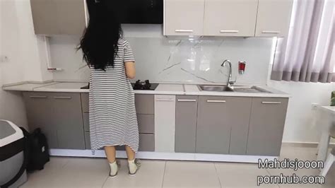 سکس ایرانی تو آشپزخونه با زنداداشم وقتی که شوهرش رفته بود خرید