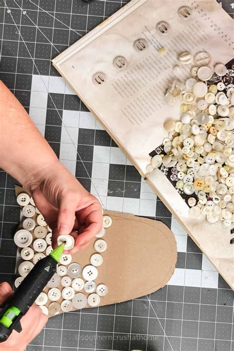 Super Cute Halloween Ghost Using Buttons Southern Crush At Home