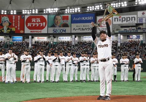 Baseball Team In Tokyo At Ester Gordan Blog