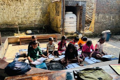 40 Years After Bhopal Gas Tragedy Barefoot School ‘offers Hope