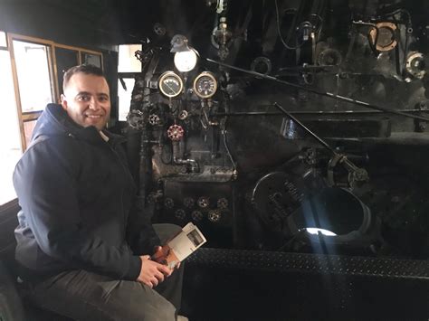 Robot Motion Control And Robot Contact Force Control Positioning After Predicting The