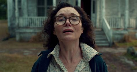 Exclusive Essie Davis On Playing Moms In One Day The Justice Of Bunny King And The Murmuring